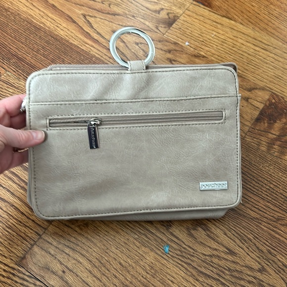 Pouchee | Bags | Nwt Pouchee Deluxe Purse Organizer And Crossbody ...